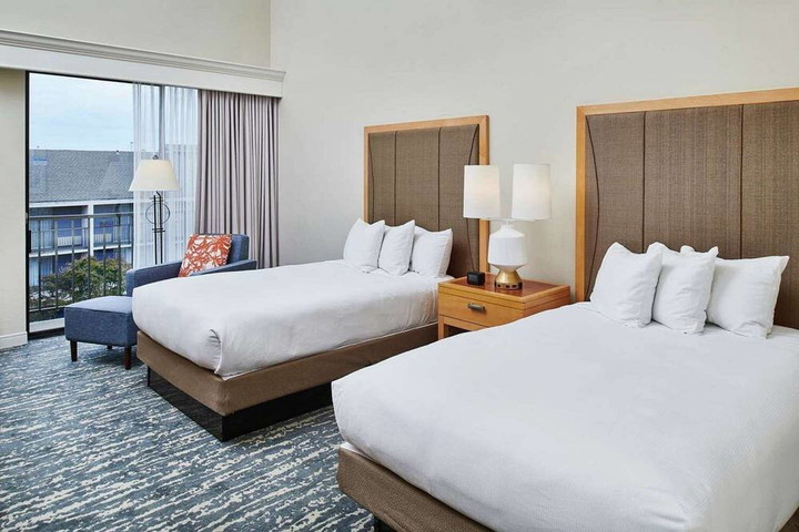 Bayfront Stay Near Berkeley Marina + Dining & Pool - Berkeley, CA