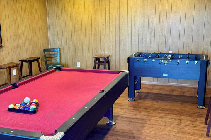 Emerald Arrowhead Haus  - Hot Tub & Game Room - San Bernardino, CA