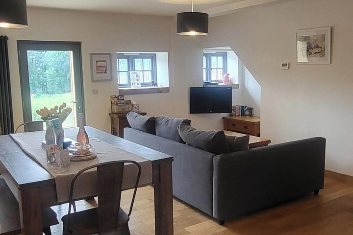 Cottage Sleeps 5 With Hot Tub And Parking - Honiton