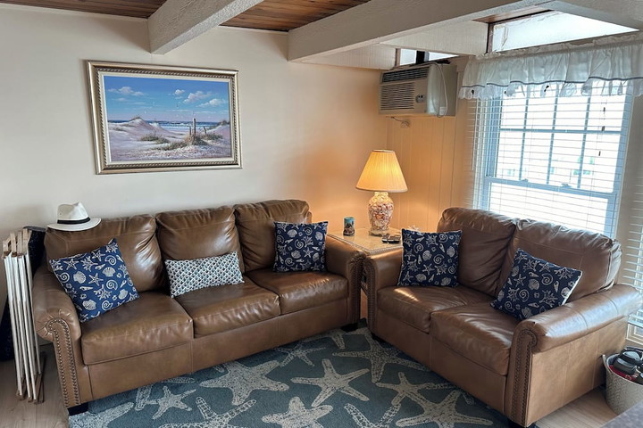 Heated Pool , One Block To Private Beach - Toms River, NJ