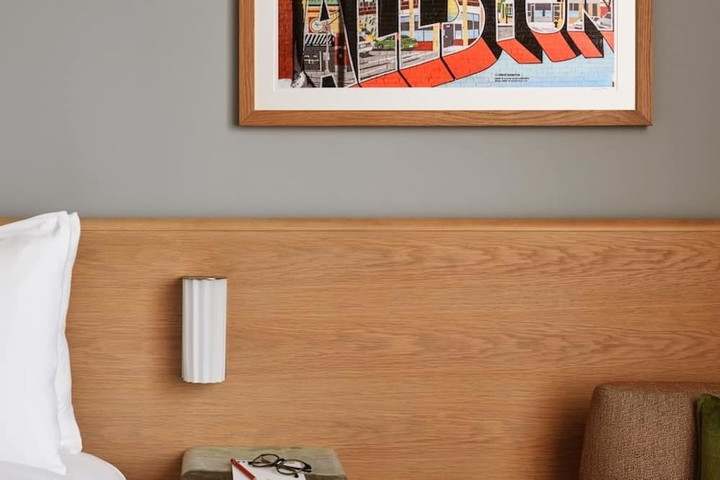 King Corner Room With Boston Views | 0.4 Miles To Harvard Business School - Boston, MA