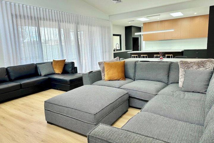 Emmylou Escape - Sleeps 16 - Echuca