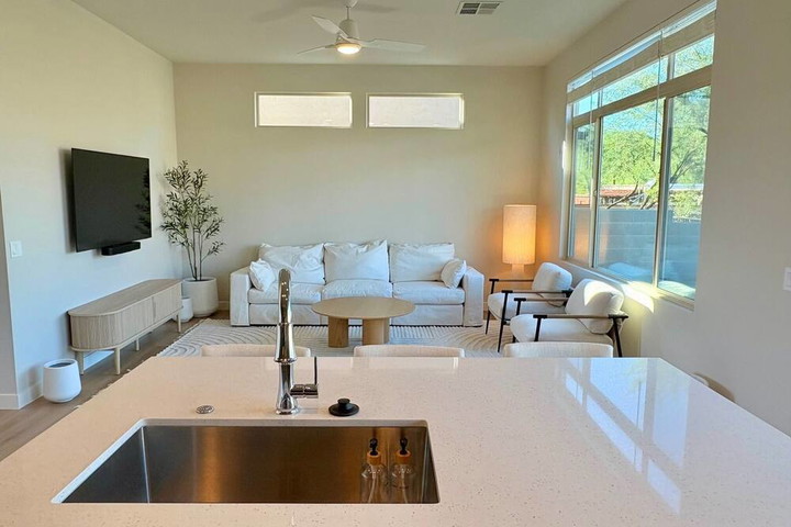 Private Cave Creek Hideaway 1 Block From Downtown Restaurants And Shops! - Carefree, AZ