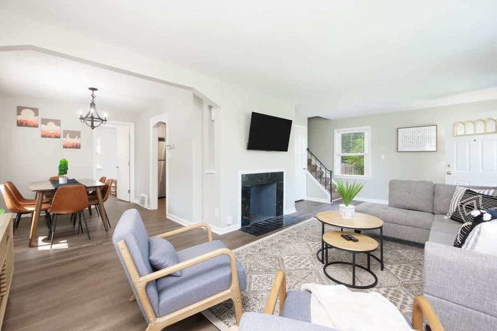 Park-side Family Retreat With Private Backyard - Shaker Heights, OH