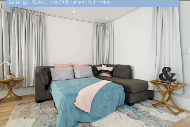 A Luxurious Beachfront Getaway - Newcastle