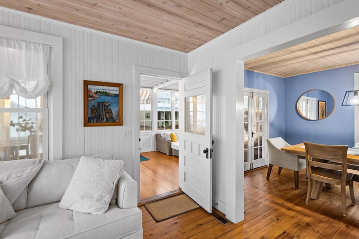Beautiful, Modern Cottage With Lake Views Inside Lakeside! - Kelleys Island, OH