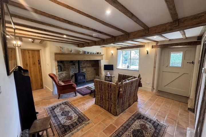 Period Cotswold Cottage In Laverton Village, Ideal For Walking The Cotswold Way - Winchcombe