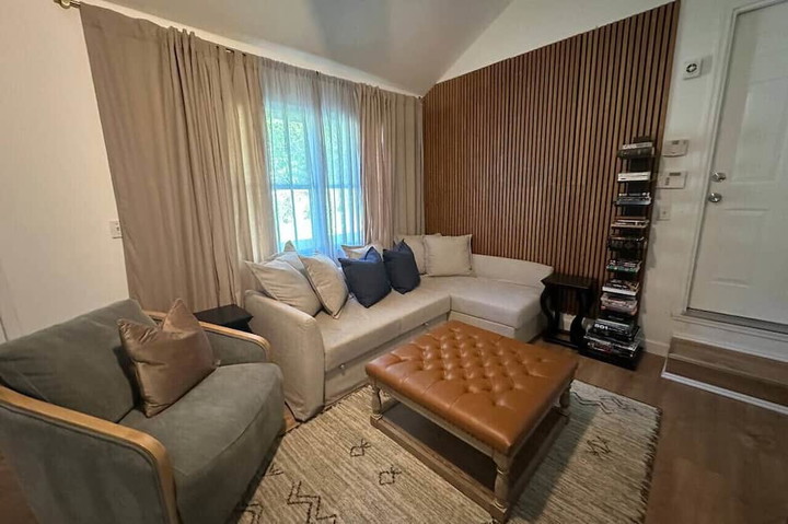 Modern 1 Bedroom Apartment Near Stony Brook University Hospital Walking Distance - Patchogue, NY