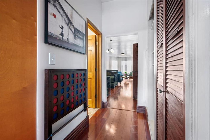 Minutes To Wrigley - Games Arcades - Patio - Sleeps 12 - Chicago, IL