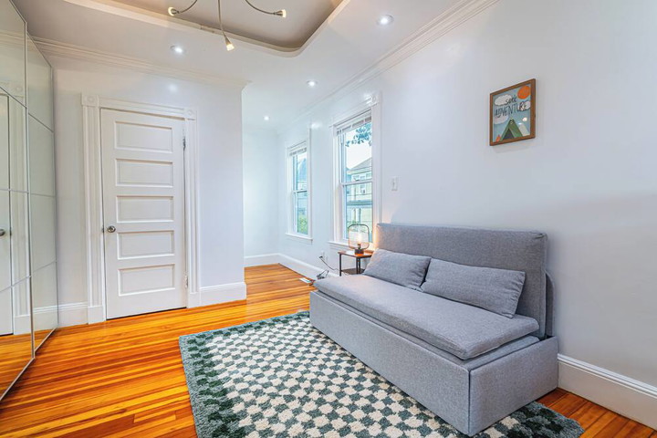 6br3ba W Parking Near T I Foosball & Family Space - Boston, MA