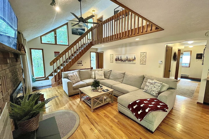 #1 Rated Poconos Lodge Near Shawnee Game Room & Community Indoor Pool/hot Tub - Pennsylvania