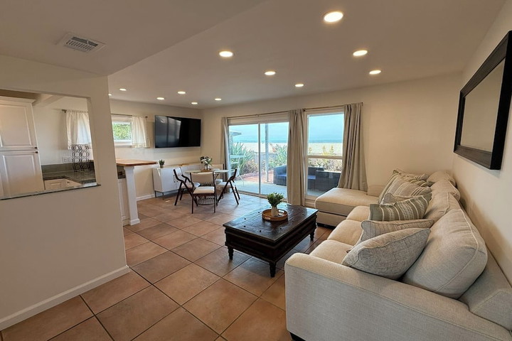 Cozy Beachfront Getaway! - Manhattan Beach, CA