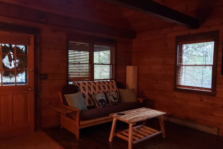 Chalet En Rondins Douillet Dans Une Communauté Lacustre. - Hudson, NY
