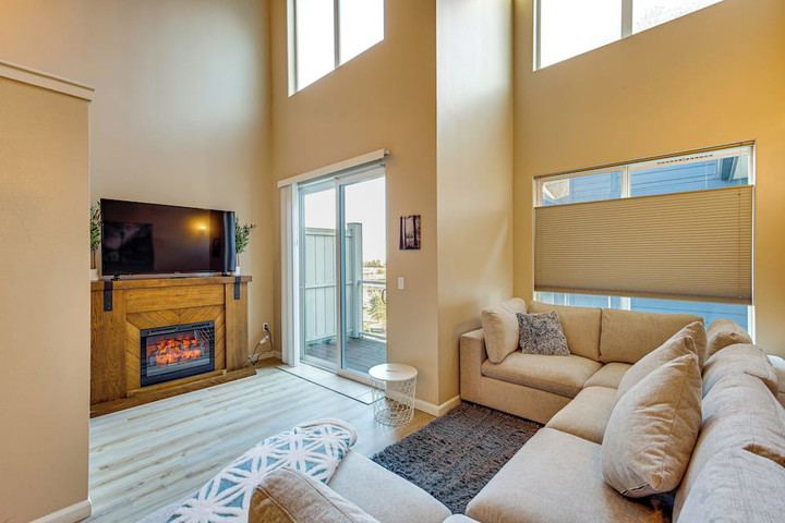 4 Mi To Dtwn, Commuter-friendly Apt In Tacoma - Gig Harbor, WA