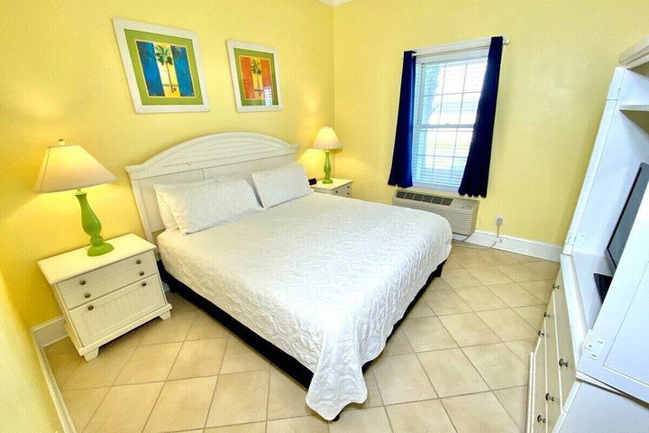 Pet-friendly, 3 Blocks To Beach, Pool, #501 - Atlantic Beach, NC