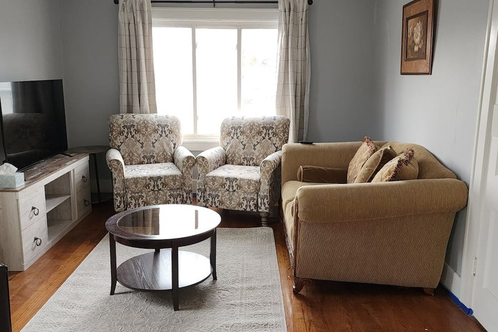 Great Location Close To Downtown, Interstate, Zoo, Uno, Unmc, Shopping And More. - Nebraska
