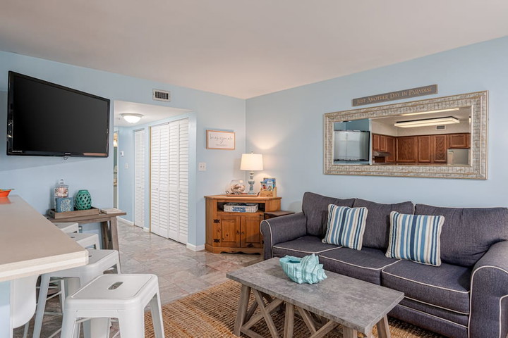 Cozy And Quaint Townhouse With Water Views - Srd1042 - Gulf Breeze, FL
