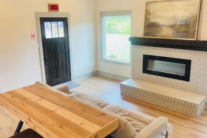 Perfect Space For Collaboration & Creativity, Ideal For Meetings And Events! - Warner Robins, GA