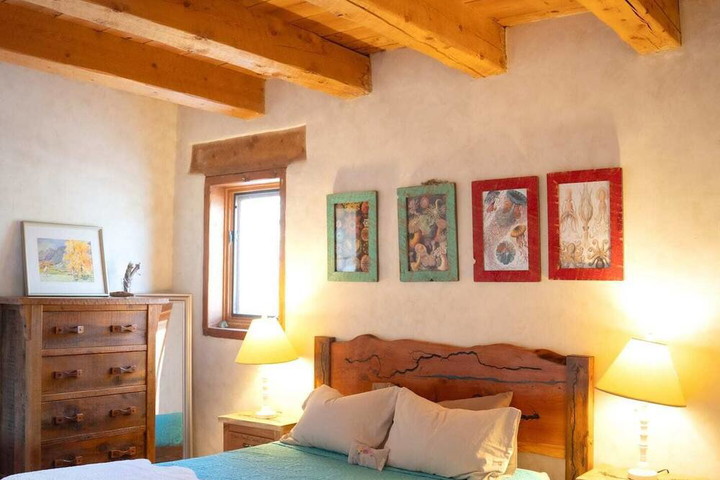 Art Filled Adobe Casita, Where The Mountains And The Desert Meet. - Taos, NM