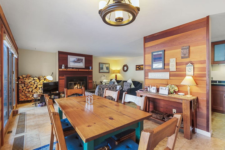 Beautiful 2 Bedroom Condo With Amazing Amenities And Hiking Right At Your Door! - Silverthorne, CO