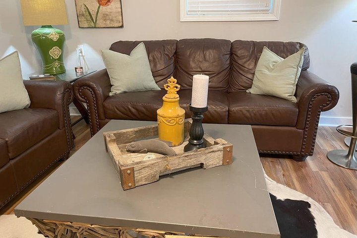Hidden Gems In Heart Of Suwanee 1br/1ba - 2 Separate Cottages Available - Johns Creek, GA