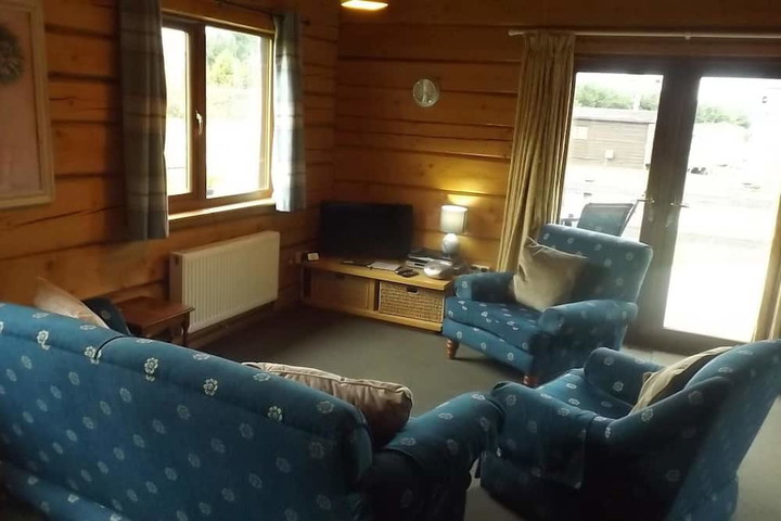 Hand Built Log Cabin At Avonvale Holiday Lodges - Evesham