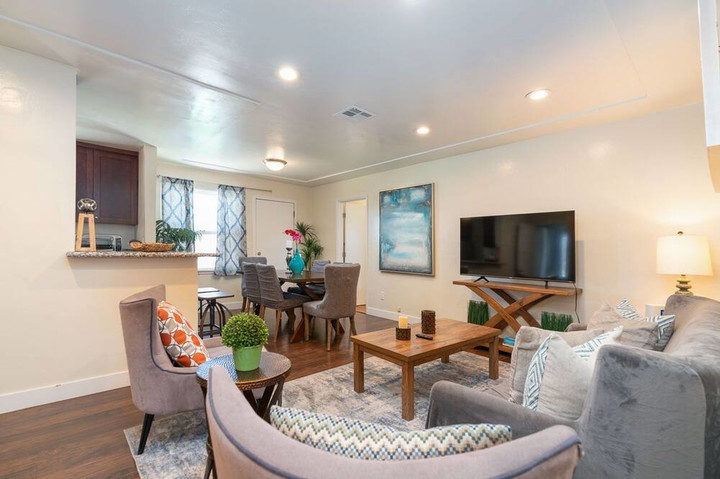 Chula Vista Duplex Near Gaylord Pacific Sleeps 12! - Chula Vista, CA