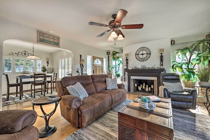 Walk To Ventura Beach: Comfy Home W/ Ocean Views - Oxnard, CA