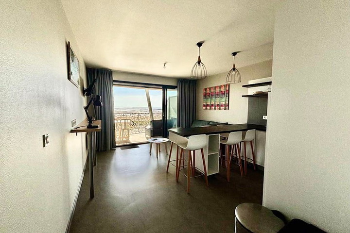 Appartement 2 Chambres, Balcon, Piscine Chauffée, Accès Plage, Animaux Admis, Parking - La Tranche-sur-Mer