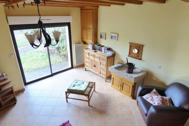 All Houses Salagnac Pool. Ideal Large Family Group Of Friends. - Loire