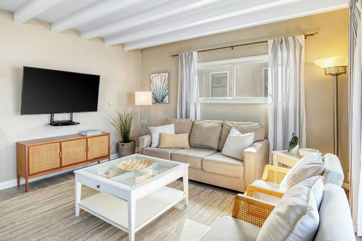 Bayfront Condo W/ Dock Access + Patio | Walk To Beach, Surf & Newport Dining - Costa Mesa, CA