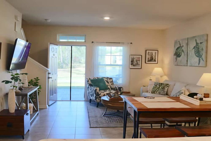 Entire Townhome Minutes From Beach And Airport - Amelia Island, FL