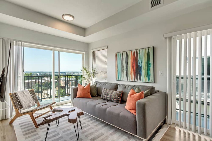 Lcf - Downtown Slc - Penthouse - Queen + Daybed - Views - Gym/hot Tub - Garage - Salt Lake City, UT