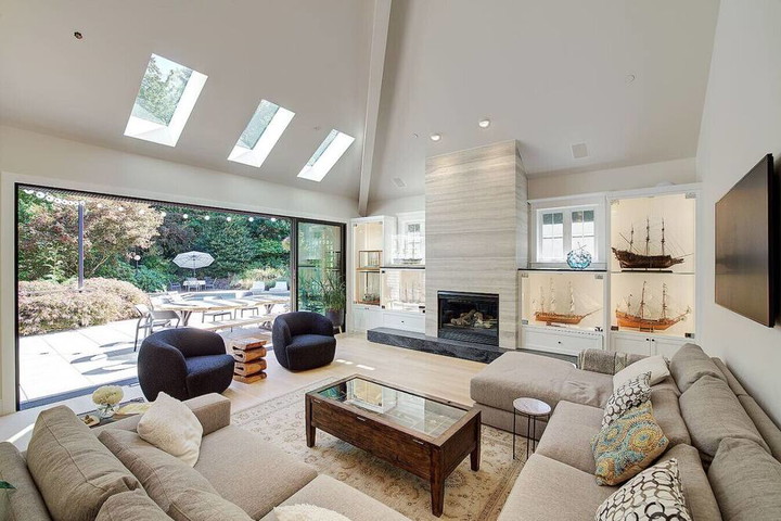 Luxury Wooded Estate With Pool - Snoqualmie, WA