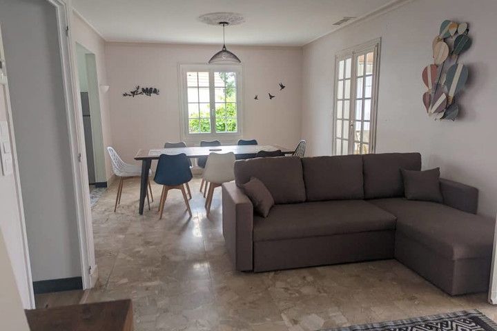 Gite Pour 2 à 9 Personnes - Montrichard