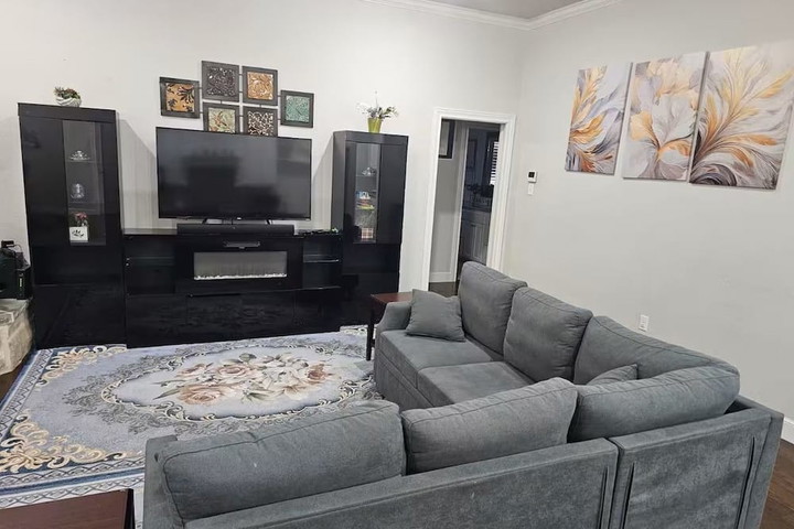 Executive Spacious 4-bedroom House In Charming Abilene Neighborhood. - Abilene, TX