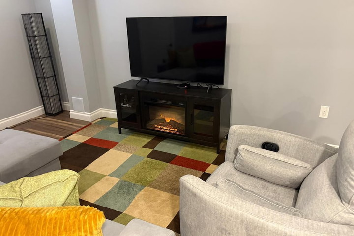 Modern Basement Apartment - Kawartha Lakes