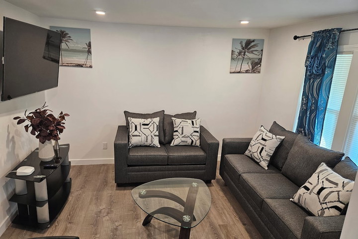 Cozy Quite Private Location That Makes You Feel Like Home - Waterbury, CT