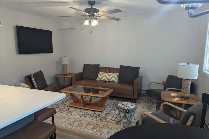 Charming 2-bedroom Condo In Mchenry Close To Lake Activities And Ski Resort - Deep Creek Lake, MD