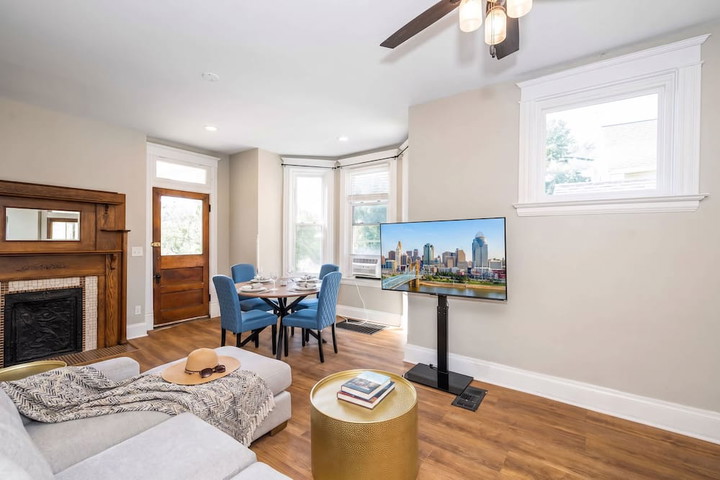 Near Cincy | Skyline Views | Historic 4br - Cincinnati, OH