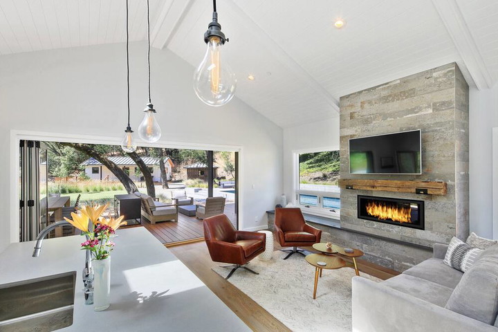 The Ultimate Couples Retreat - Petaluma, CA