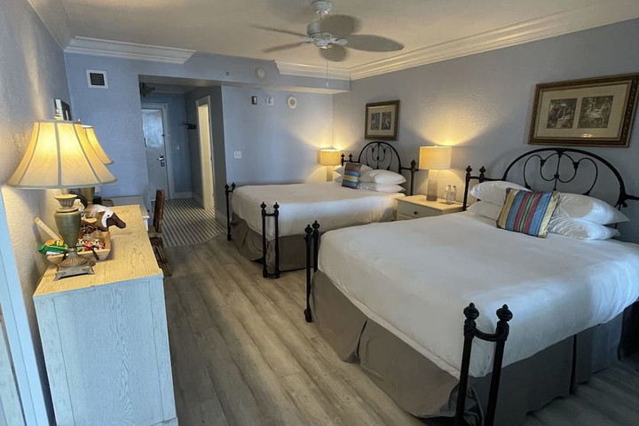 Oceanfront Suite With Private Balcony And Lazy River - Lauderdale-by-the-Sea, FL