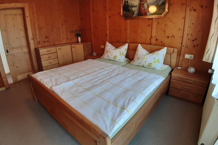 Nelke Apartment: 1st Floor, 45 M², 1 Separate Bedroom, Balcony - Bad Aibling