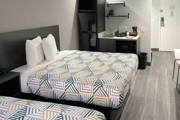 2 Queen Beds|nsmk,micfridge - Little Rock, AR