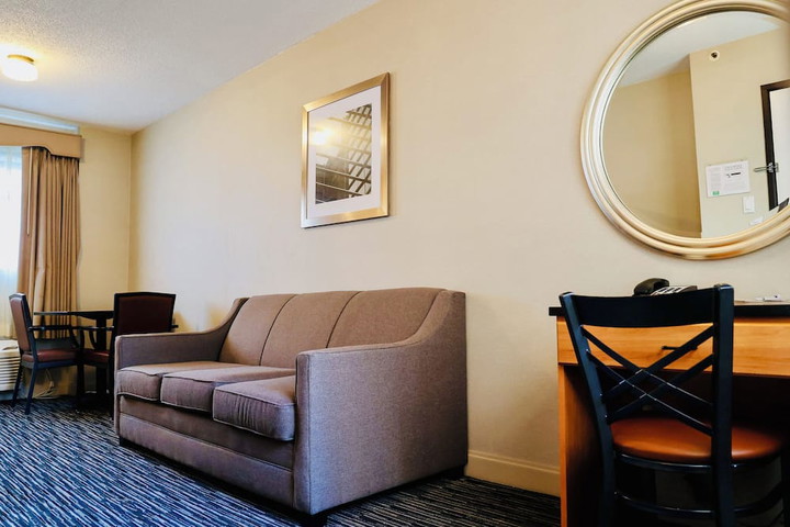 Cozy 1 Bedroom & Living Room Hotel Suite In Soma,free Parking, Breakfast,moscone - San Francisco, CA