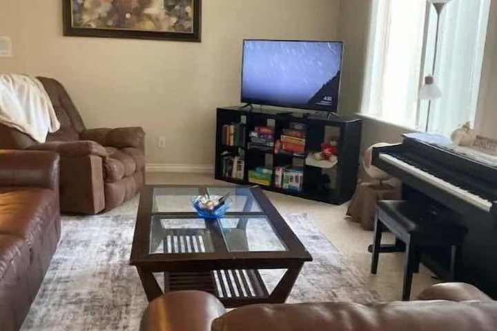 Central Located 3 Bed 2 Bath Group & Family-friendly Bsmt Step-out Apt W View - Vineyard, UT