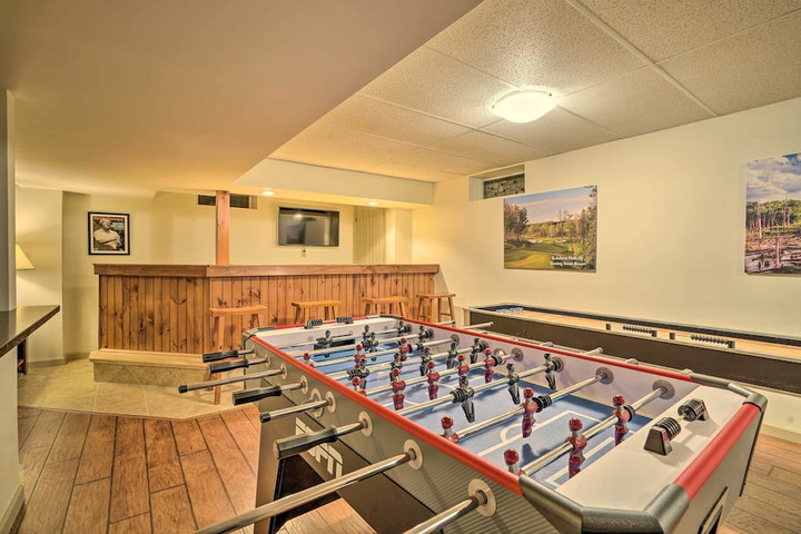 Spacious Oneida Retreat W/ Game Room! - Verona, NY
