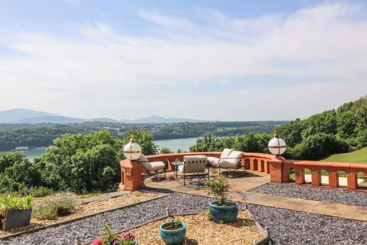 Apartment 1, Bryn Mel Manor, Family Friendly In Menai Bridge - Bangor