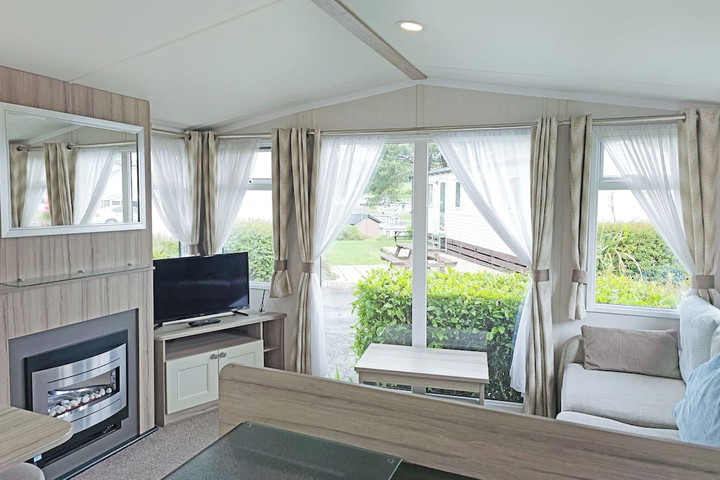 Modern Caravan With One Double And One Twin. - Saundersfoot