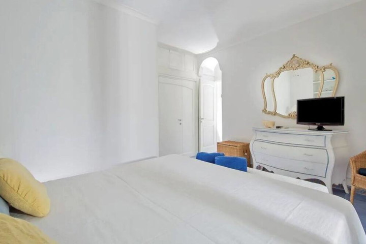 Charming Mediterranean Apartment On Capri - Capri